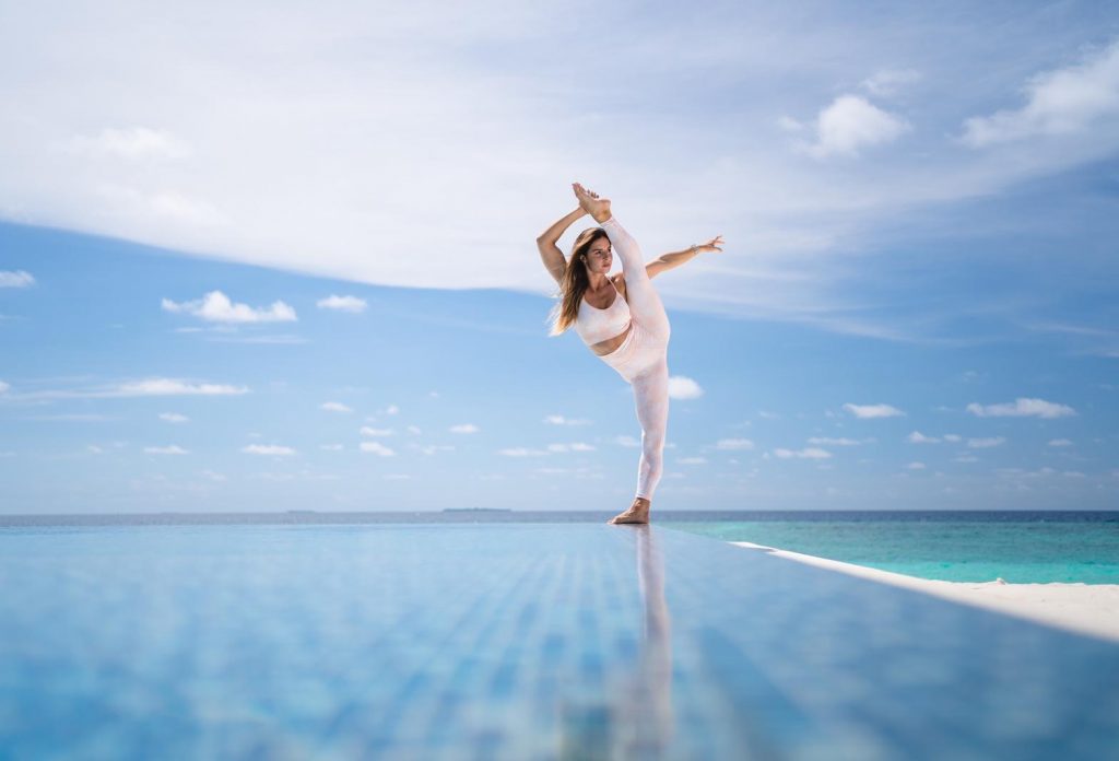 Chi è Daniela Caputo, flexibility coach "superlativa" (FT - VIDEO)